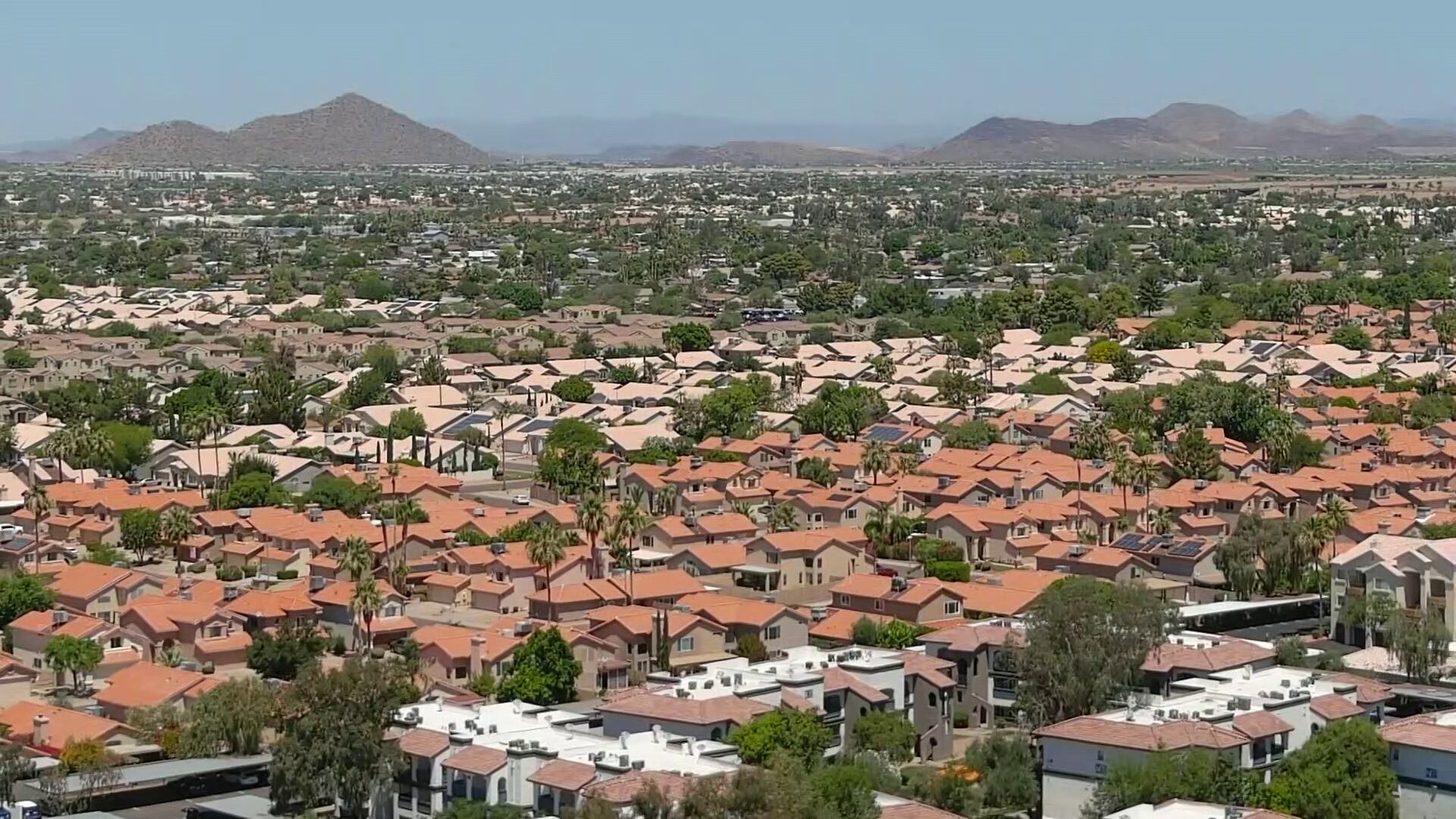 Report: New flight paths could drop Phoenix-area home values up to $1.8 ...
