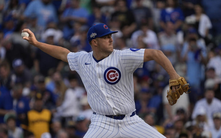 Cubs outfielders can’t catch balls 10 rows up the bleachers