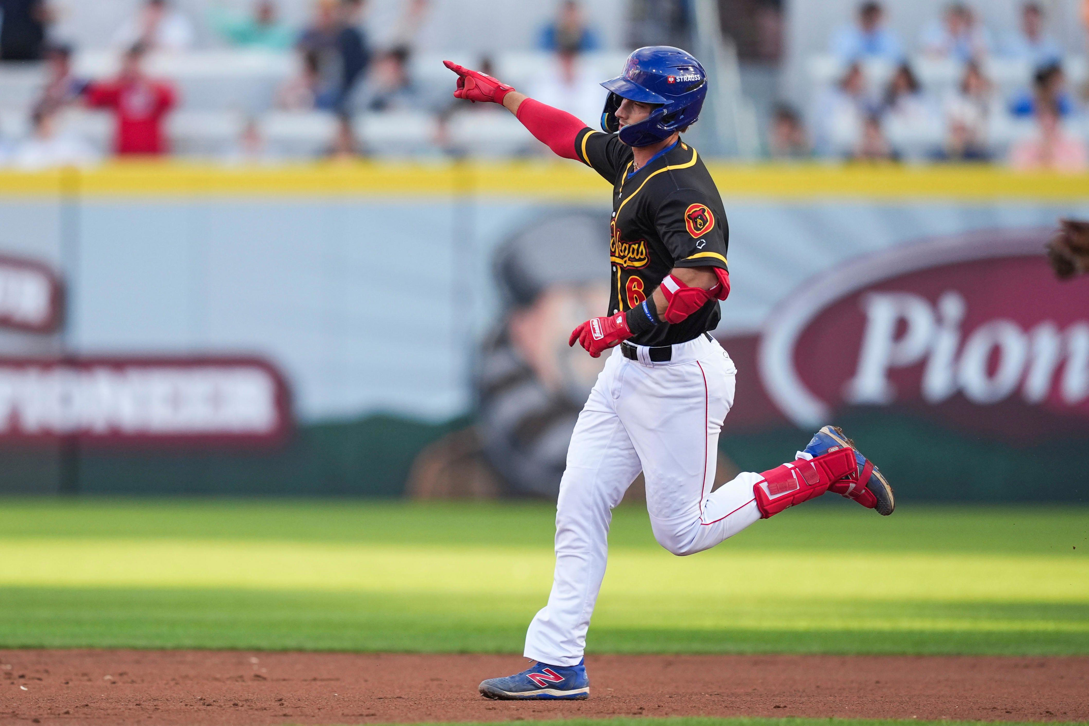 Cubs minor league wrap: Three HRs lead Smokies past Lookouts