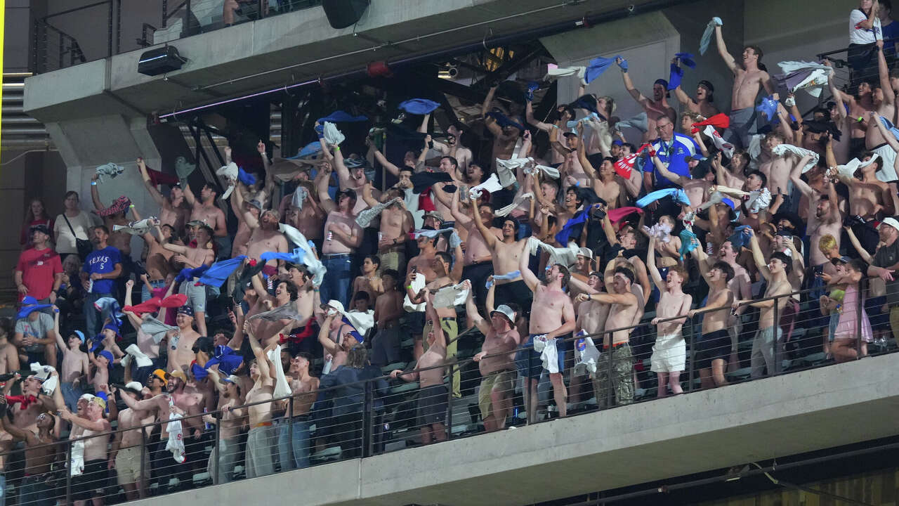 Rangers' 'tarps off' section goes much better for fans the second time ...