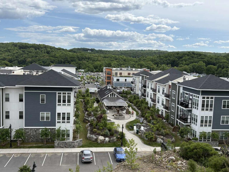 Quarry Walk developer looks to build village oasis in New Haven area ...