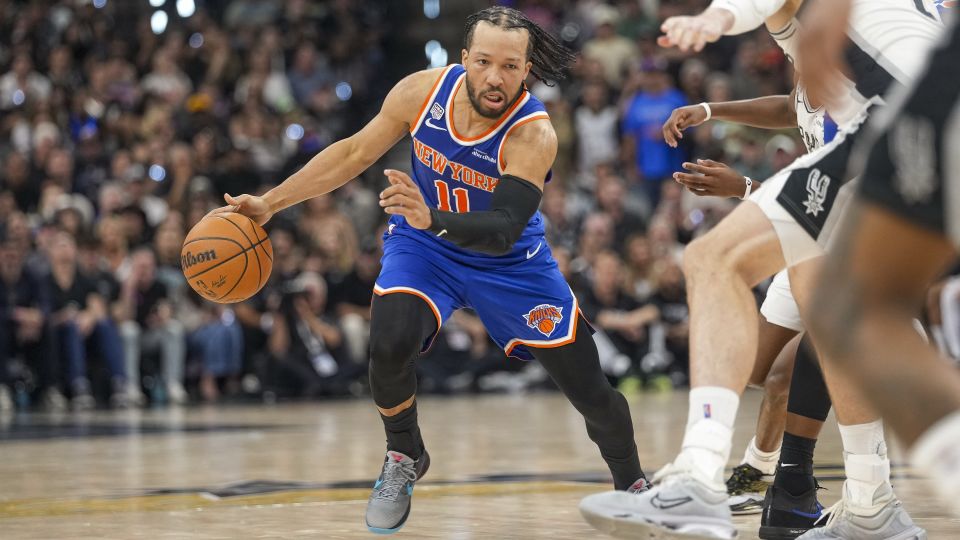 Knicks hold off Spurs comeback attempt to take Game 2 of NBA Finals