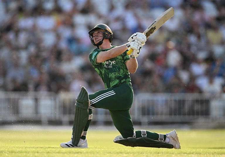 Outlaws beat Bears in Vitality Blast thriller