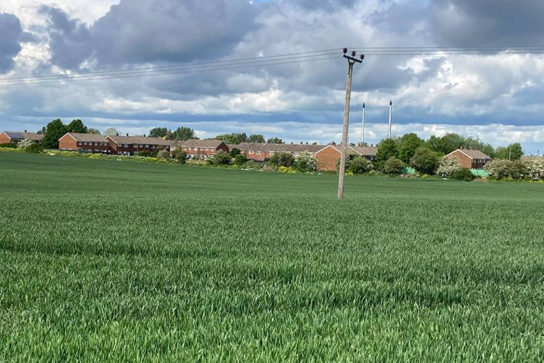 Fury over plans to expand quarry next to Yorkshire housing estate