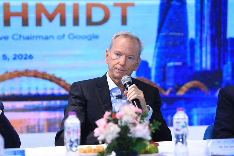Tỷ phú Eric Schmidt: Việt Nam có tiềm năng để dẫn đầu về AI trong tương lai