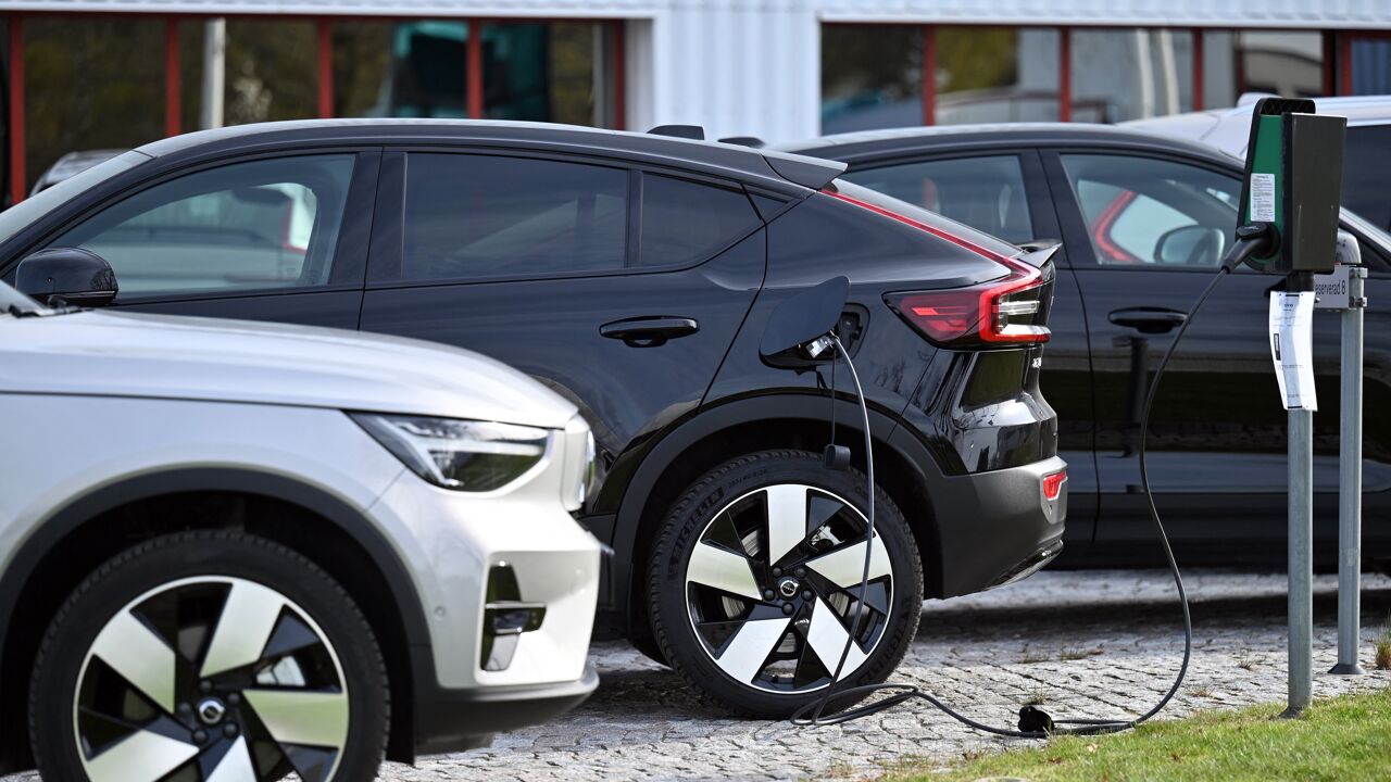 Vlaamse regering biedt Volvo Cars tot 119 miljoen euro subsidies om ...