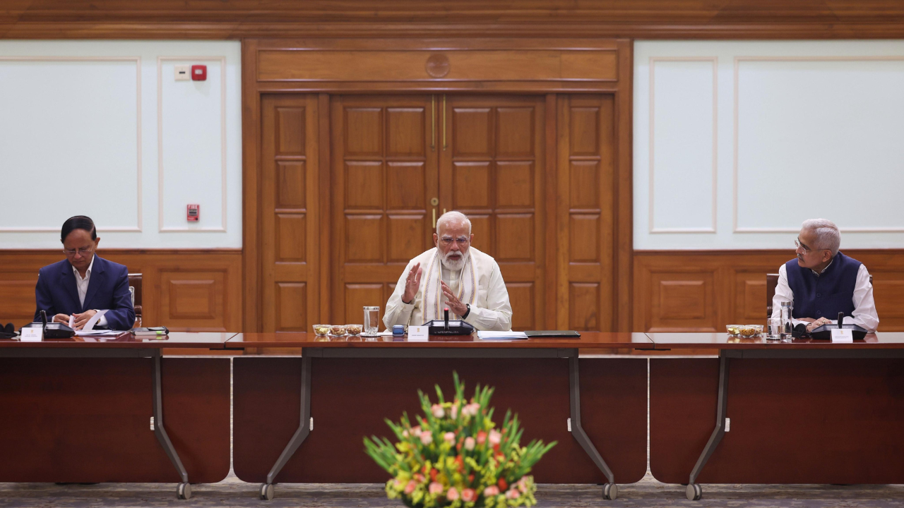 PM Modi chairs EAC meeting, discusses measures to boost India’s ...