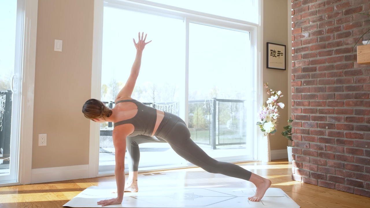 Quick energizing morning yoga flow for beginners and intermediates