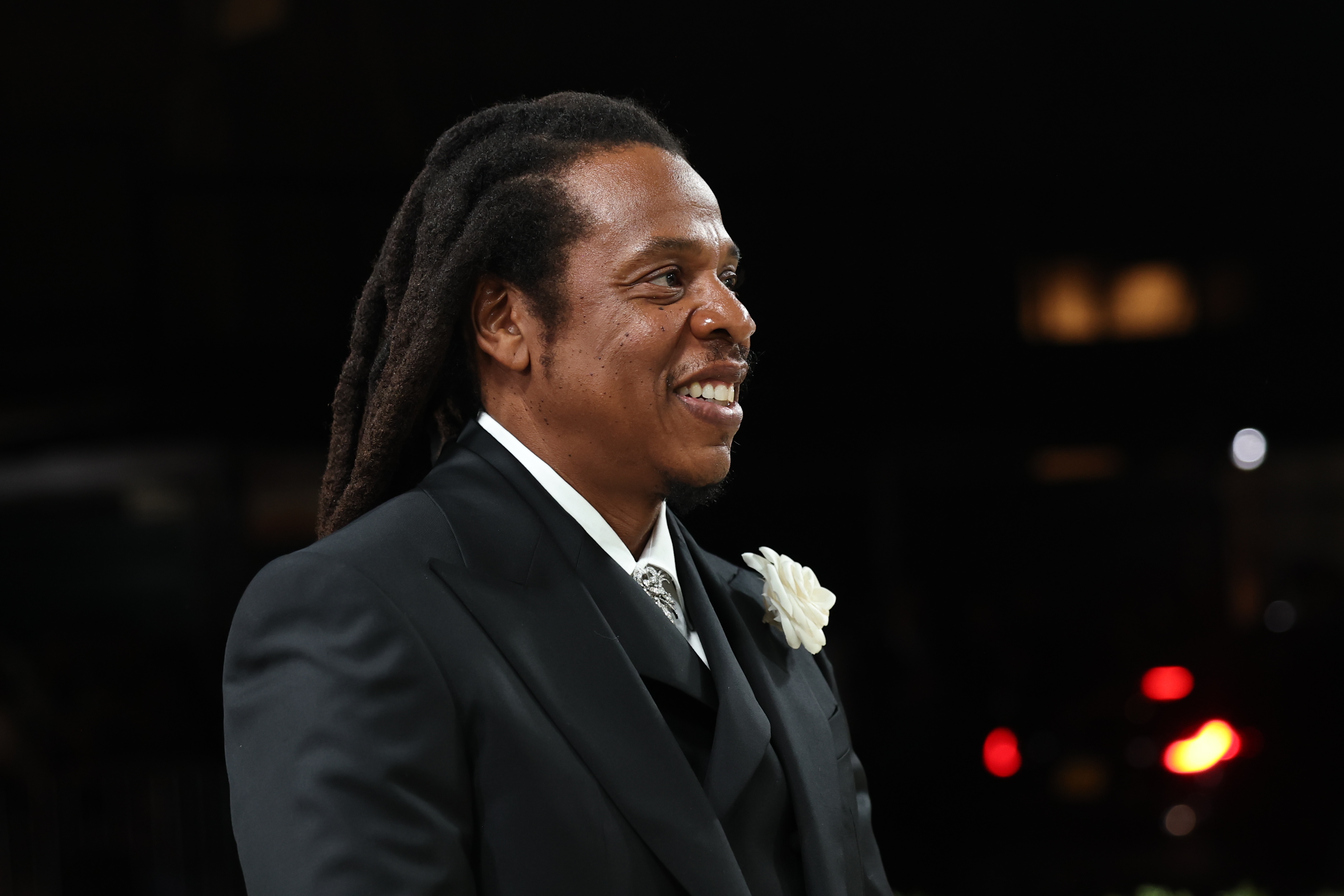 Jay-Z returns to the stage at Roots Picnic, marking first major ...