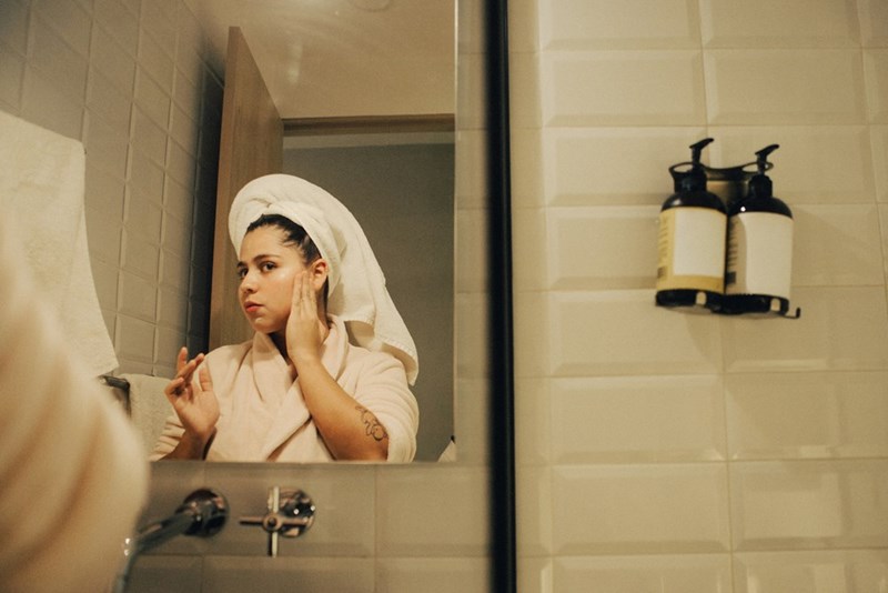 Landlord insists tenant shower at odd intervals to ‘catch hot water’
