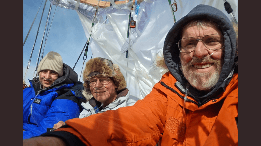 Three balloonists, one from New Mexico, attempt world record balloon ...