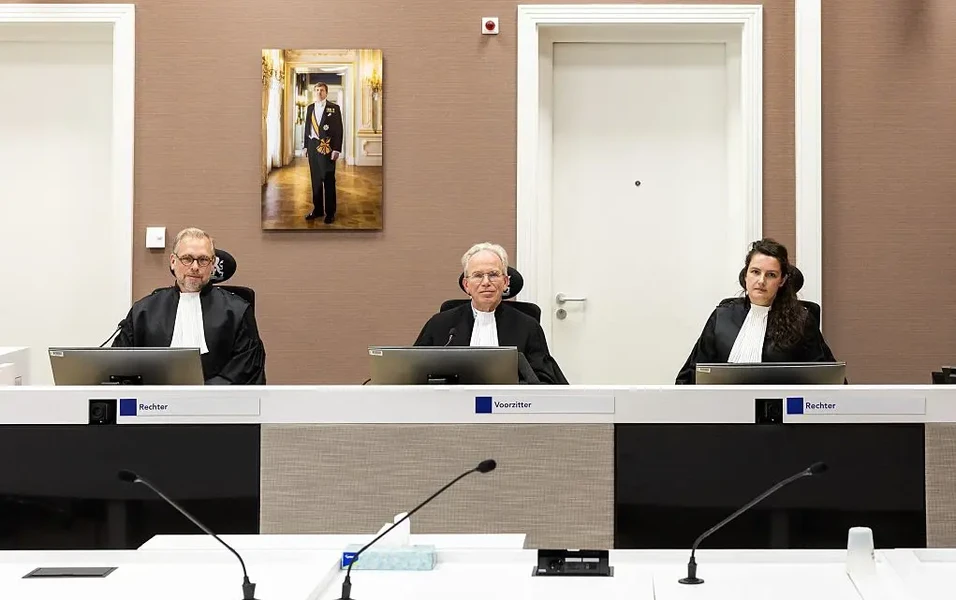 Three jailed for Dutch museum Romanian treasure heist