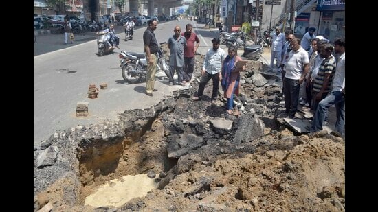 Ludhiana: Busy Link Road caves in, unchecked seepage blamed
