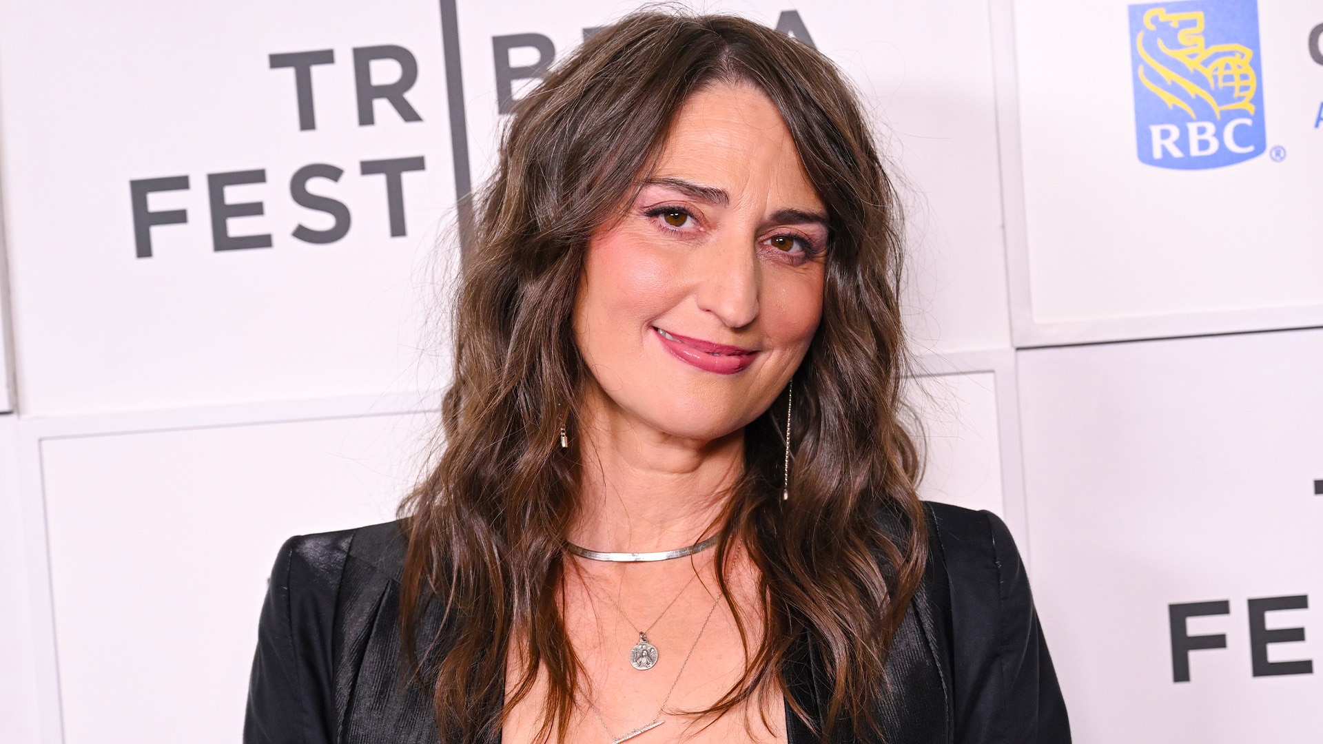 Tearful Sara Bareilles details trying to have kids for 2 years in IVF ...