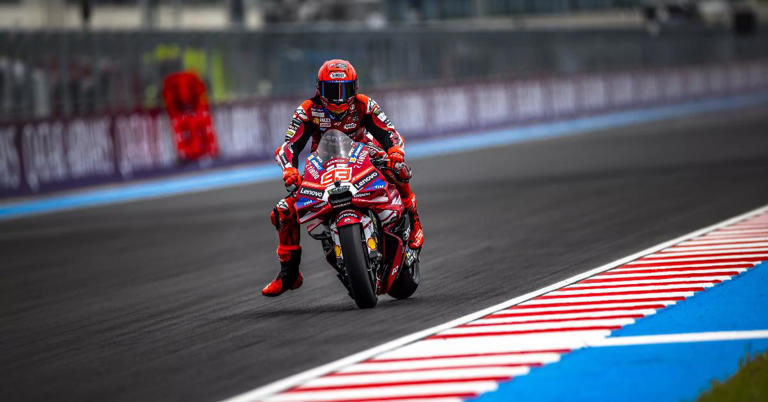10 pembalap lolos Q2 kualifikasi MotoGP Hungaria 2026: Acosta menggila ...