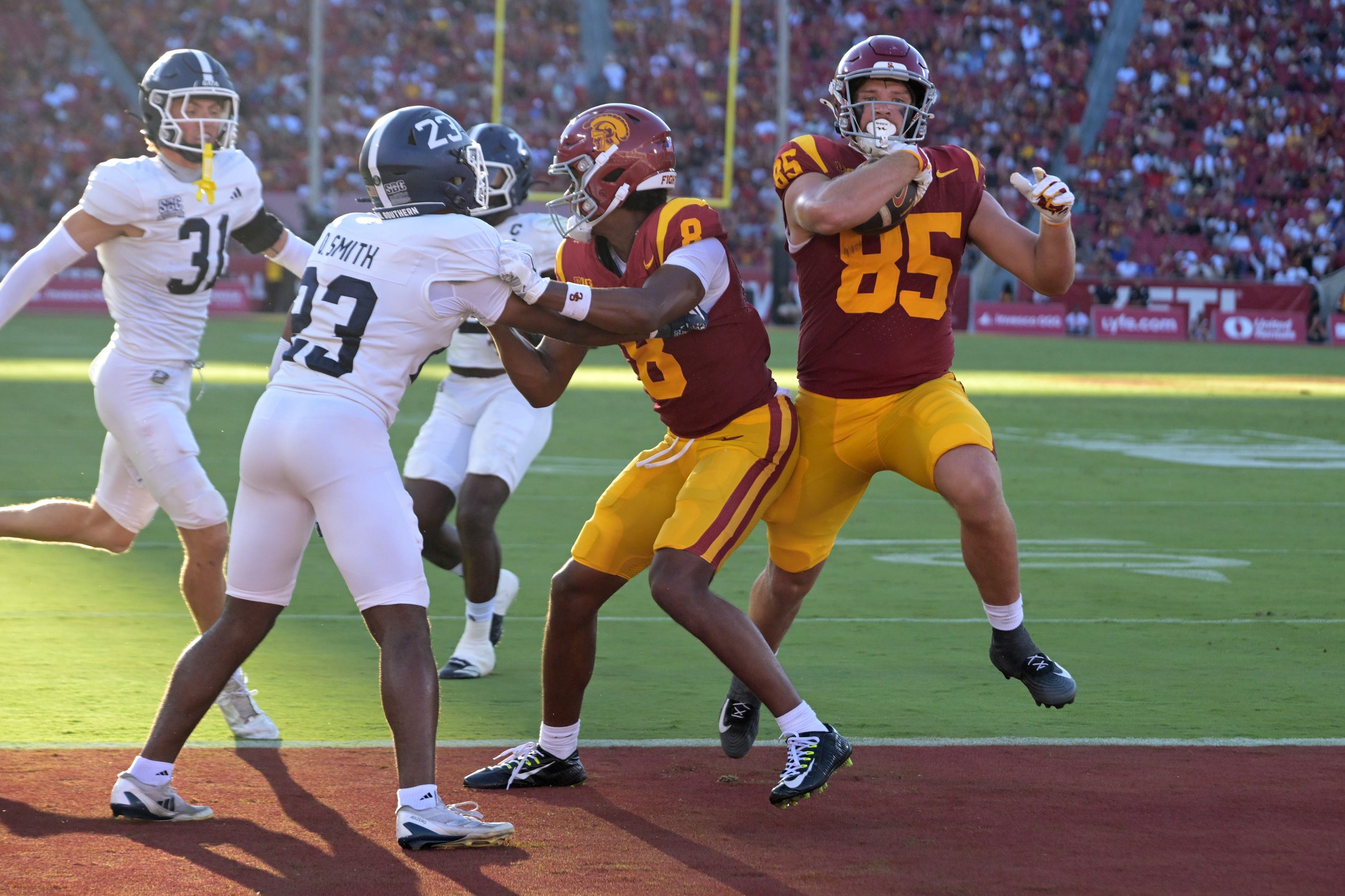 USC countdown to kickoff: Recalling Trojans tight end Walker Lyons