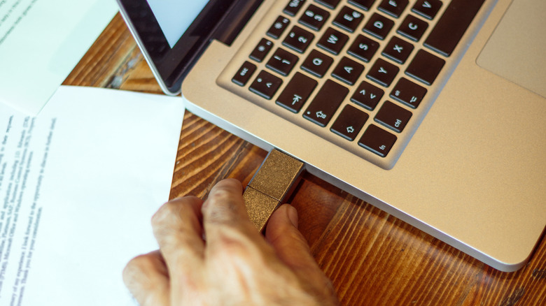 USB port not recognizing devices? Here are possible issues & how to fix ...