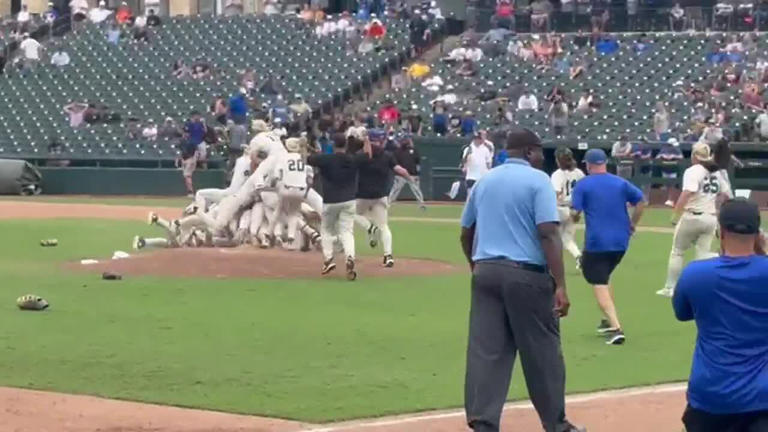 Robinson Rockets win Texas 4A state baseball championship