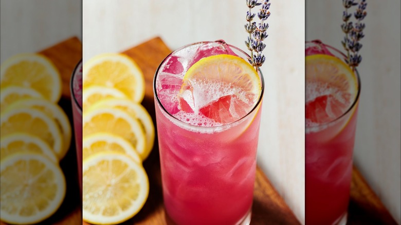 14 best chain restaurant signature cocktails to sip on
