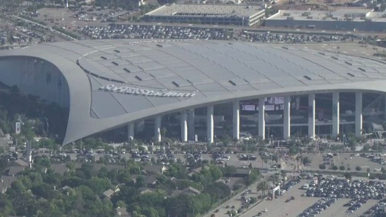 SoFi Stadium workers vote to authorize strike ahead of FIFA World Cup