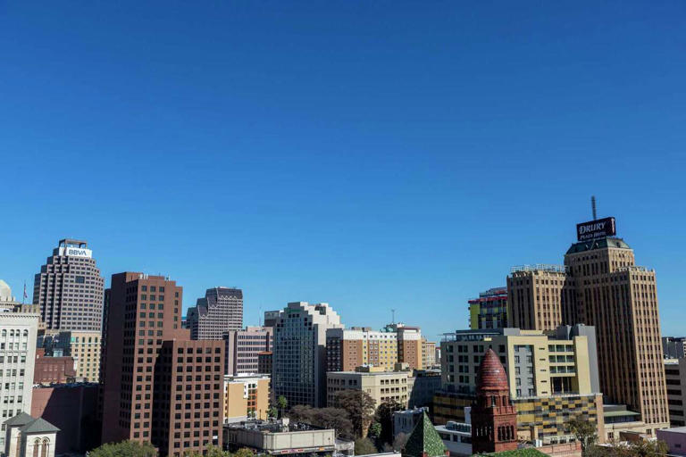 Knicks fans missing home? Where to find a slice of New York in San Antonio