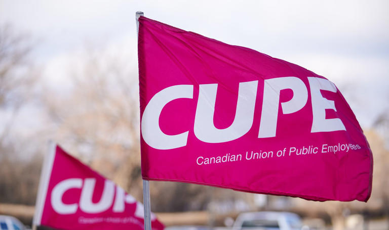 BC 911 workers issue 72-hour strike notice after months of failed talks