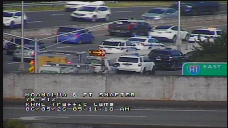 1 killed, several injured in multi-vehicle crash on Moanalua Road near ...
