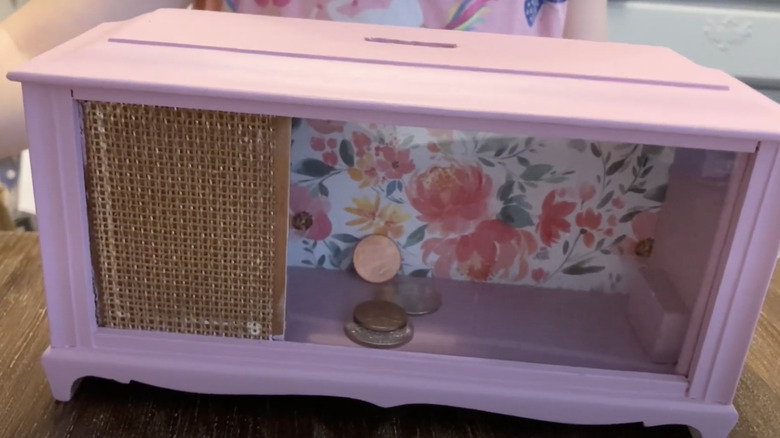 Don't toss an old alarm clock! Try these 15 creative repurposing ideas ...