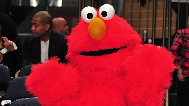 Elmo's NBA Finals stance riles up Knicks fans, satisfies Spurs