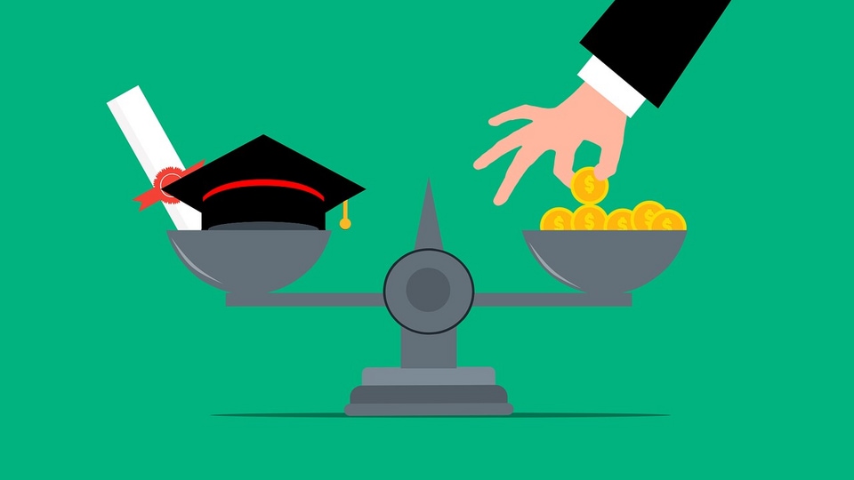 Is 'your network is your net worth'? 22-year-old says return on ...