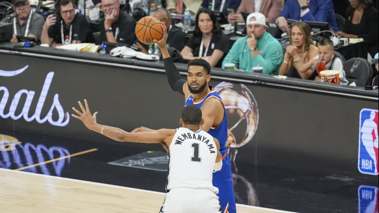 Karl-Anthony Towns stats today: Knicks big man leads Knicks to 2-0 ...