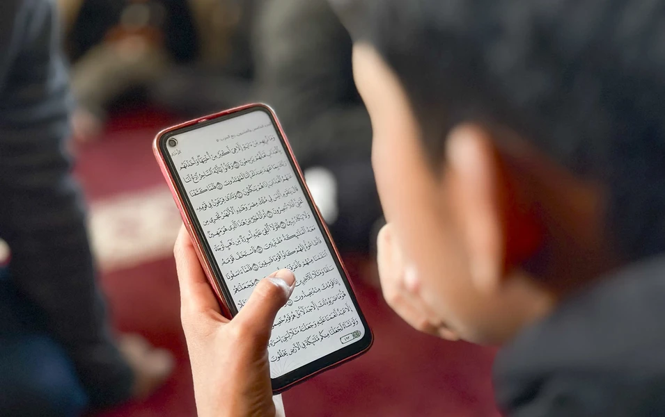 How AI is reshaping Muslim faith practices
