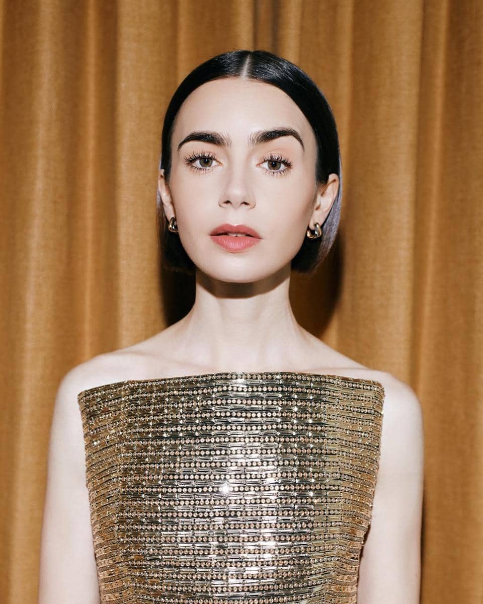 Dari subtle hingga statement, intip eye makeup Lily Collins yang memikat
