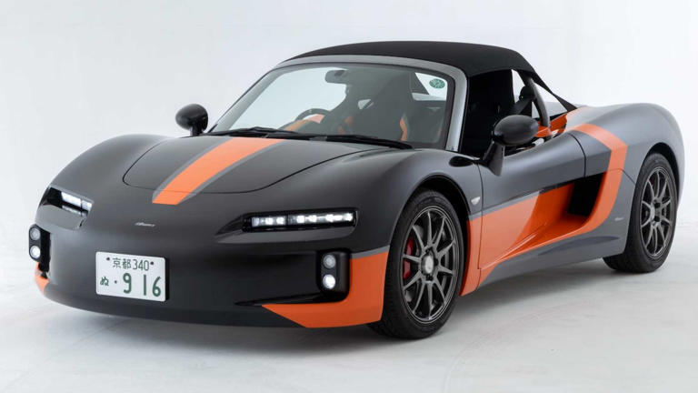 The Japanese Lotus Elise got a secret facelift, and only one exists