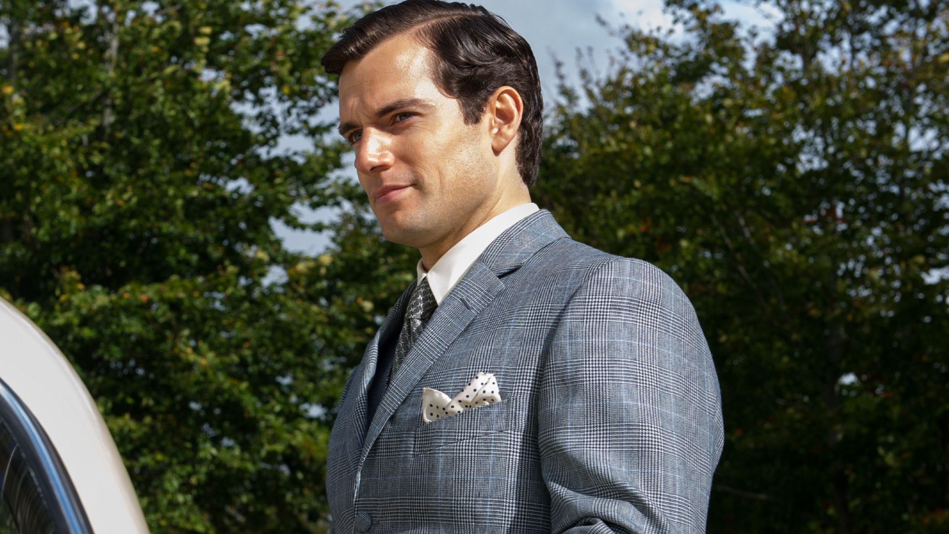 Henry Cavill officially sets new spy thriller blockbuster with Netflix