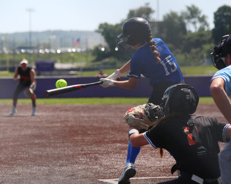 Pearl River, Dobbs Ferry play for state softball titles Saturday