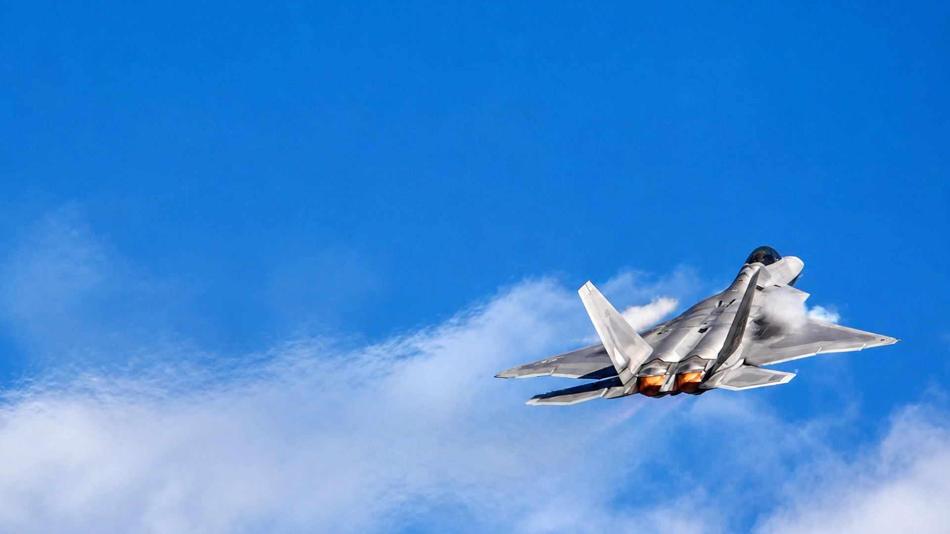 Le F-22 Raptor en démonstration au Soar and Shore 2026