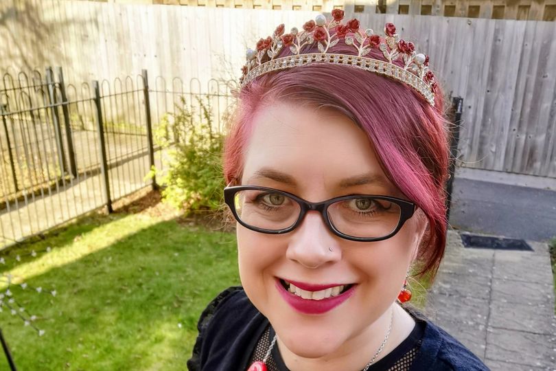 Woman who was told she's 'daydreamer' actually turns out to be 'psychic'