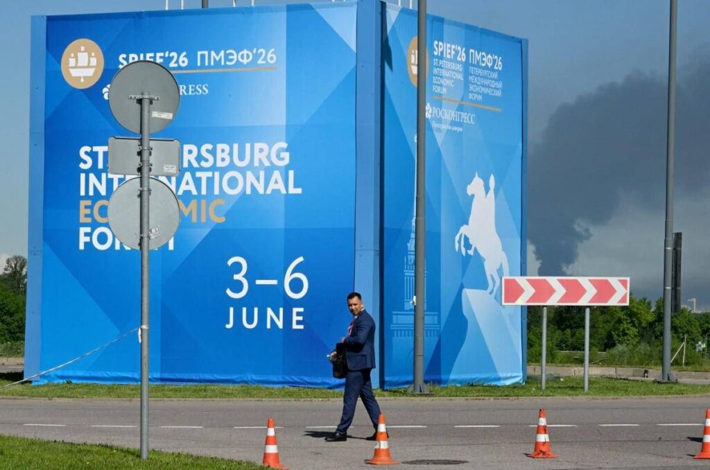 Ucraina-Russia, attacco di droni su San Pietroburgo. Trump: "Zelensky e ...