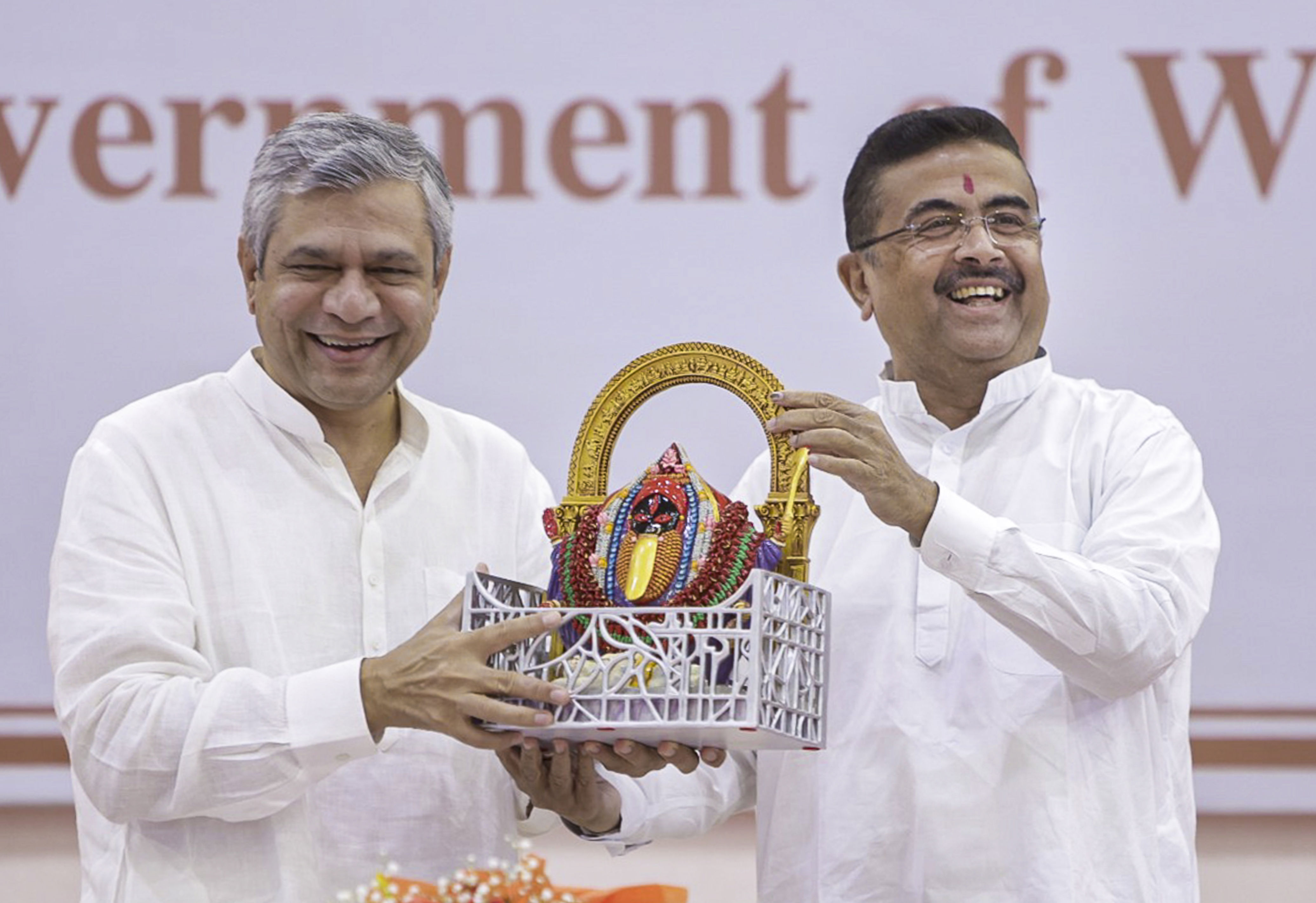 Vaishnaw blames 'vikas virodhi' TMC govt for 'stalled' railway projects ...
