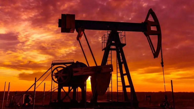Gained non-competitive advantages: Rosneft chief says US energy ...