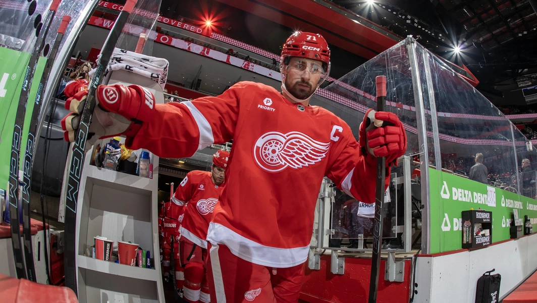 Yzerman faces pivotal call after Larkin trade request