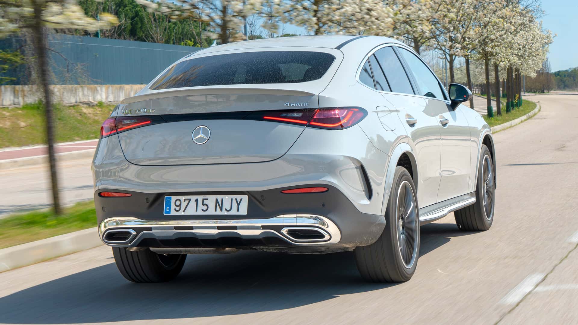 Mercedes-Benz GLC 300 de 4MATIC coupé, el SUV premium híbrido y diesel