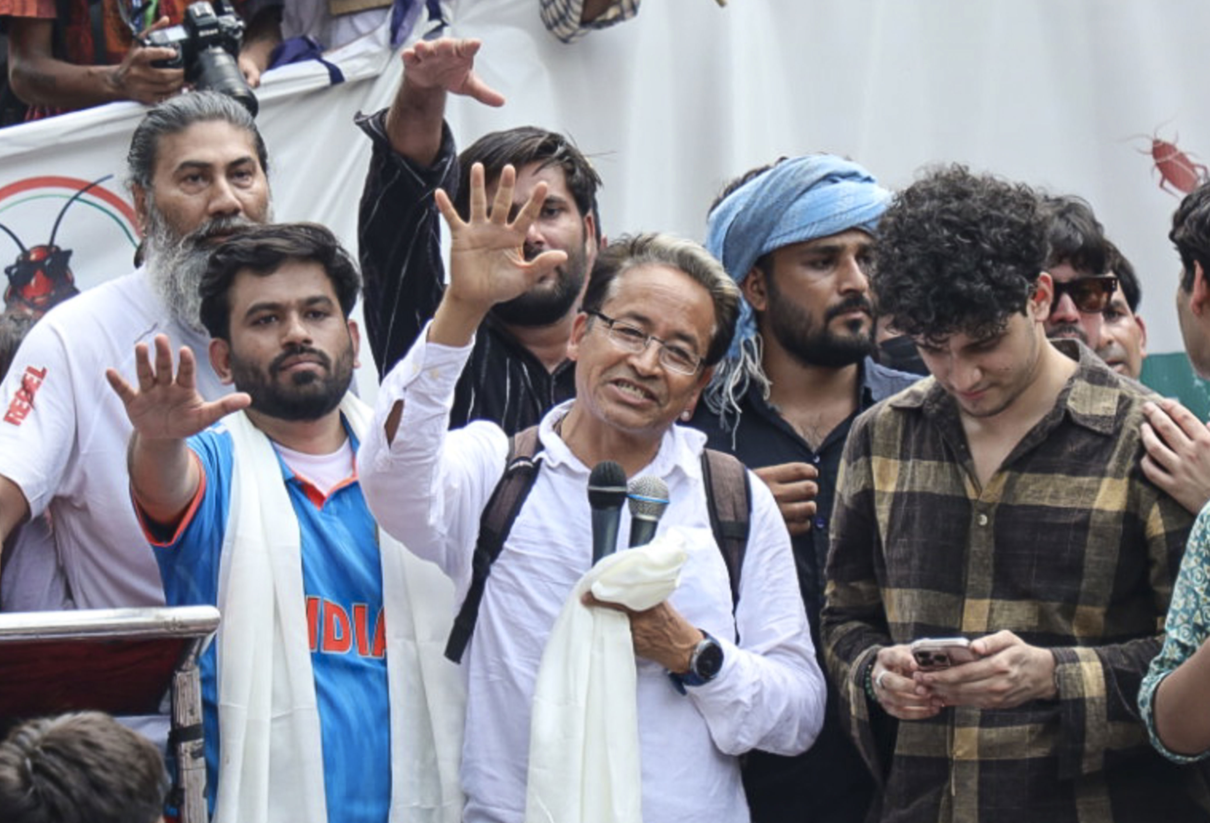 Centre should listen to youth protesting at Jantar Mantar, not ...