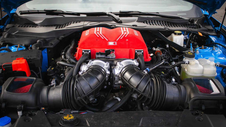 Roush 810-HP Mustang supercharger kit fits under stock hood