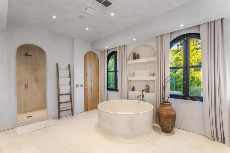 Exclusive: Formula 1 legend Jenson Button’s interior designer wife ...