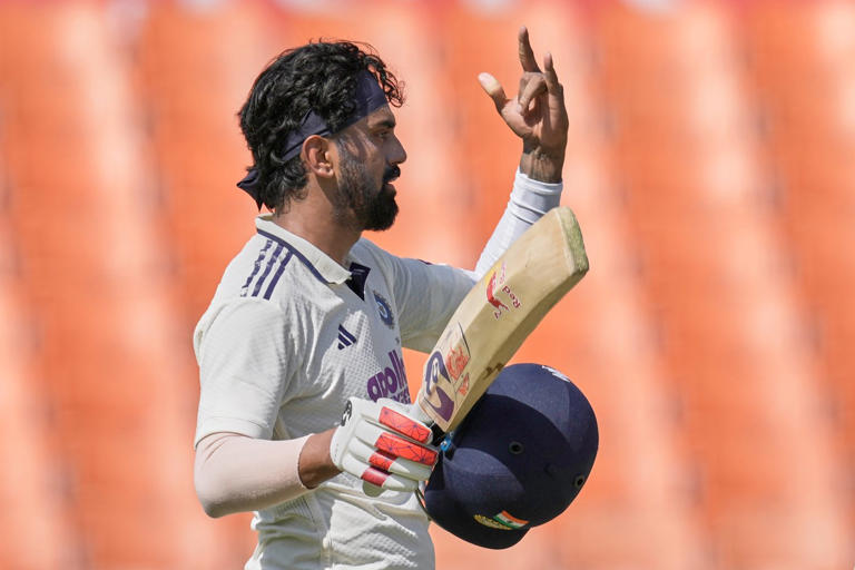 Gill, Rahul centuries lead dominant India to 368-3 on day 1 of one-off ...