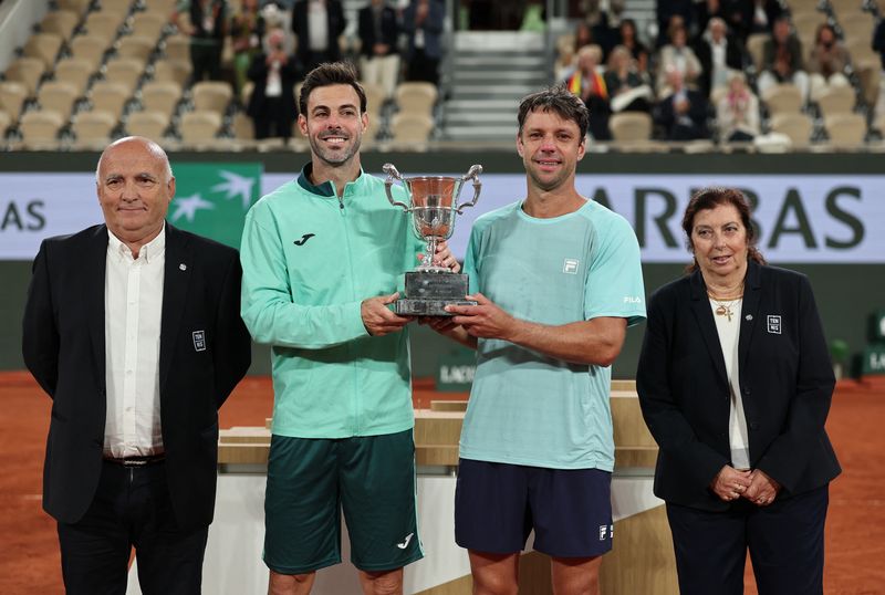 Tennis - Granollers and Zeballos retain French Open men's doubles title