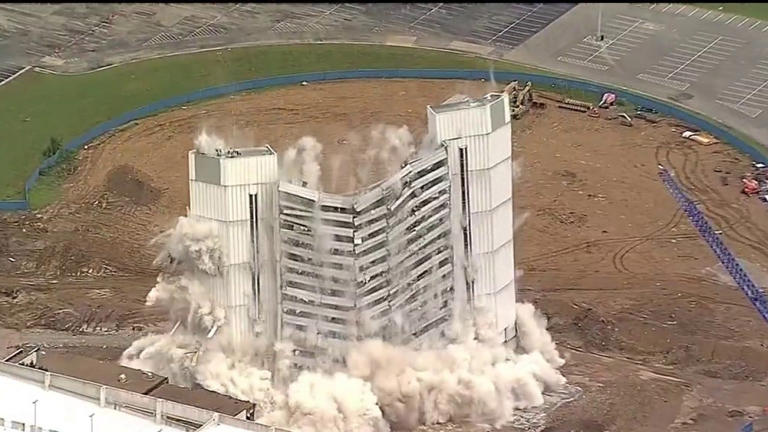 Arlington Sheraton implosion: 40-year-old hotel demolition makes way ...