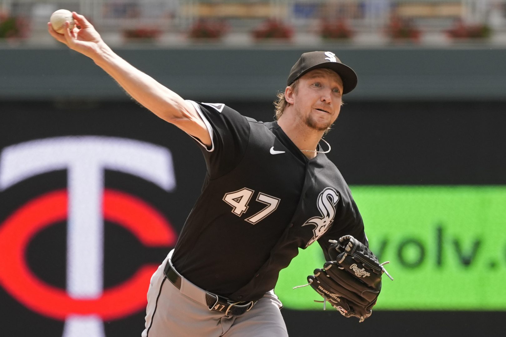 UNLV alum Erick Fedde throws 5 scoreless in White Sox win